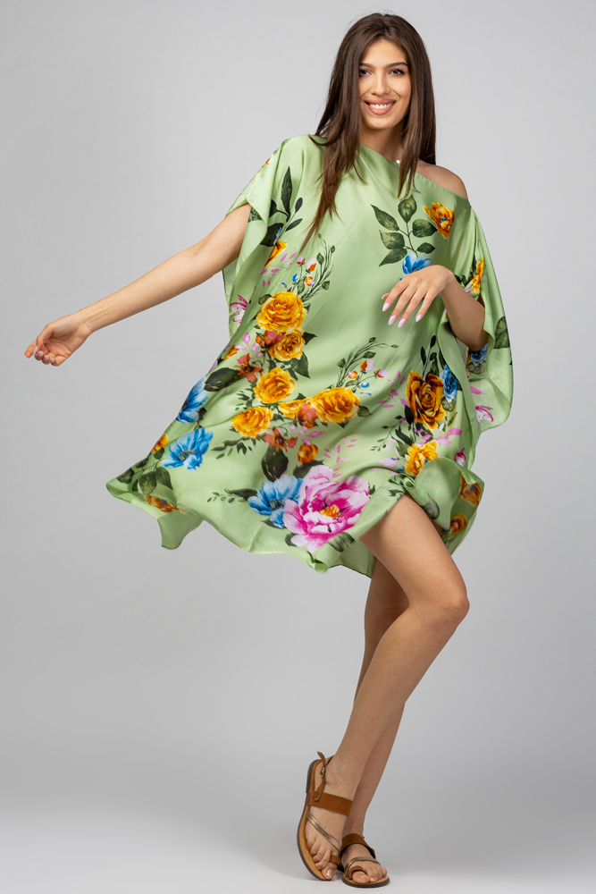 Shopika Rochie de plaja tip poncho din matase imprimat cu trandafiri pe ...