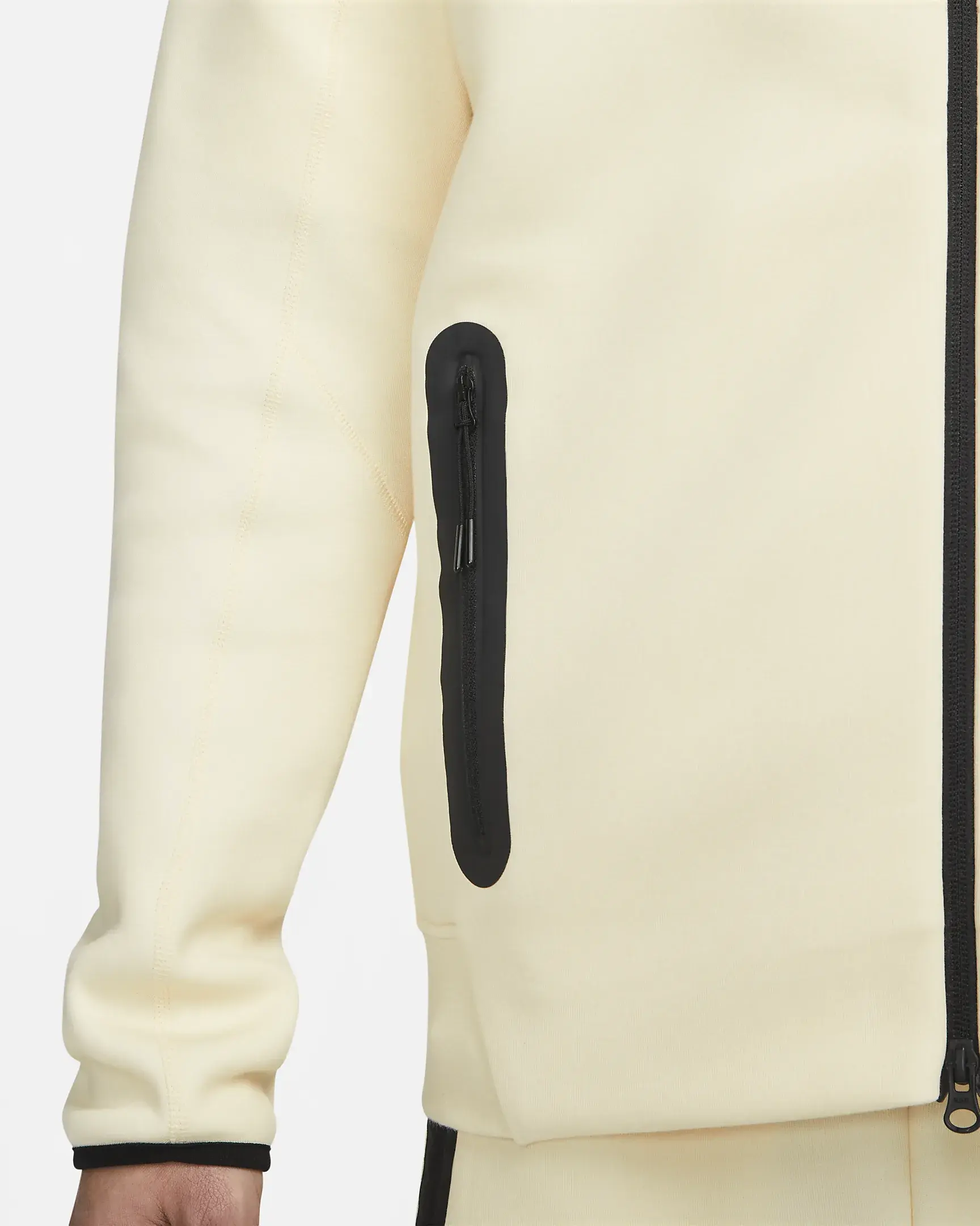 Hanorac Nike Sportswear Tech Fleece Windrunner Coconut Milk - GLAMI.ro