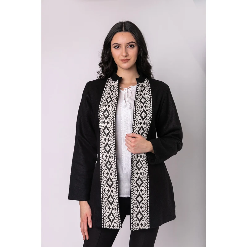 Portul Romanesc Palton traditional negru cu broderie geometrica alba ...