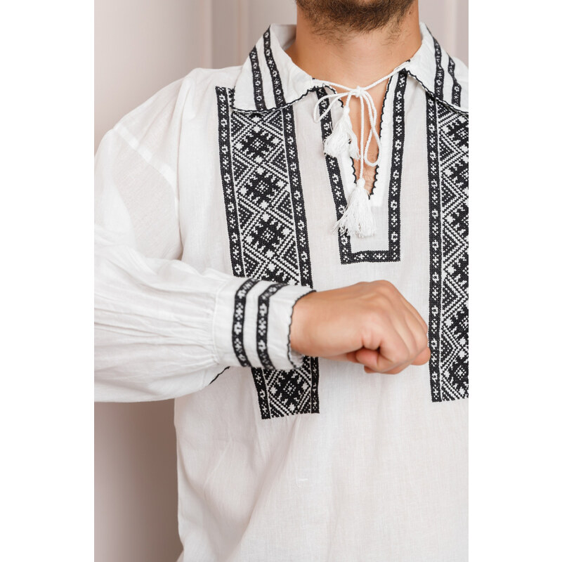 Portul Romanesc Camasa barbateasca traditionala alba cu motiv geometric ...