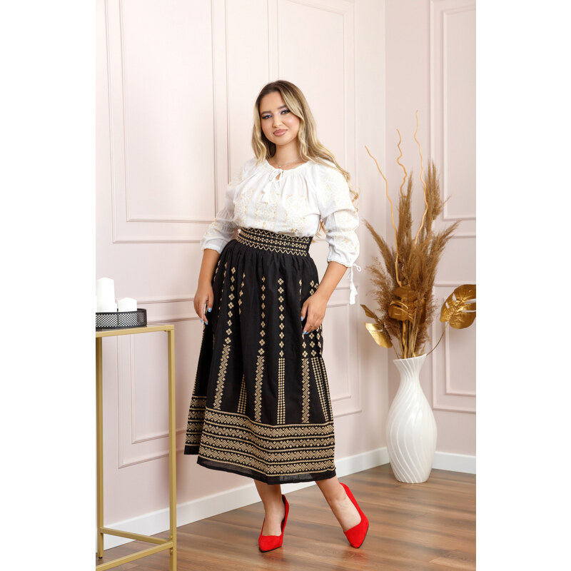 Portul Romanesc Fusta traditionala neagra cu broderie geometrica crem ...